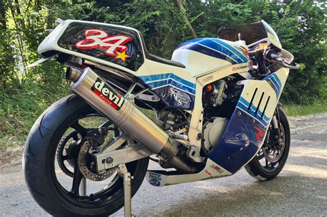 Born On The Track Suzuki Gsx R1100 Restomod Bikebound