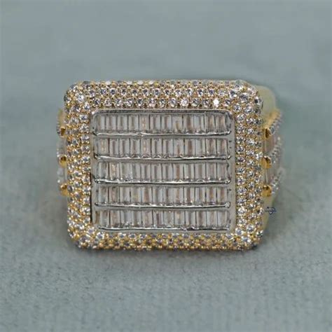 Adorable 14 Kt Yellow Gold Lab Grown Baguette And Round Cut Diamond