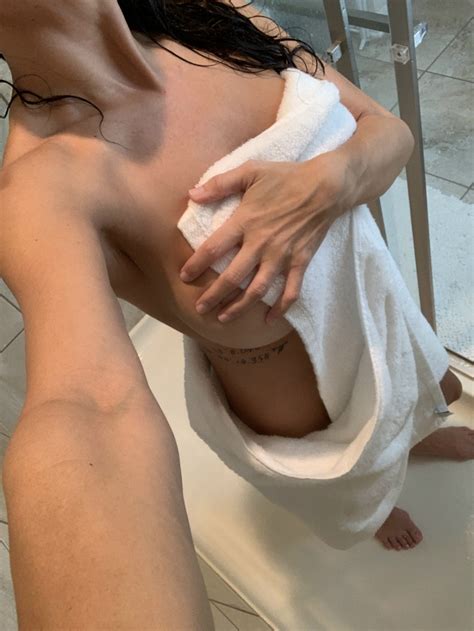 A Nice After Shower Selfie F Porn Pic Eporner