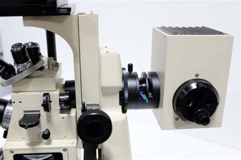 Unitron Versamet 2 Inverted Microscope With Epi Mpl Objectives
