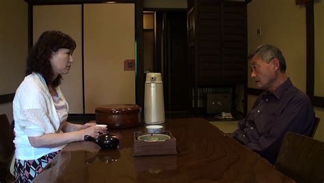 五十路六十路 長年連れ添った中高年夫婦が再び燃え上がる濃厚な接吻と絡み合う性交 人 時間 アダルト動画 ソクミル