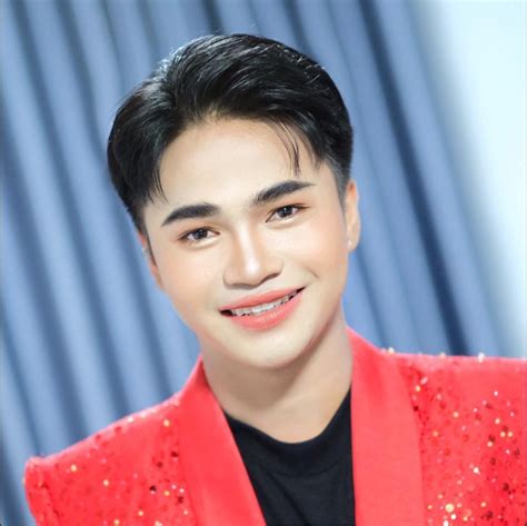 แบบได๋ครับในห้างประจักษ์ชัย By วีระพงษ์ วงศ์ศิลป์ ศิลปินภูไท Facebook