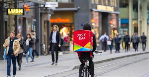 Just Eat Svizzera Consegna Cibo Ma Da Ora Anche Sex Toys E Preservativi Blue News