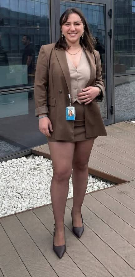 Pin By Anthony Gooch On Women With Beautiful Legs Pantyhose Fashion