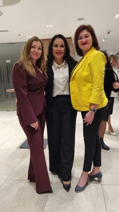 ШУКАЄШ РОБОТУ Youtube