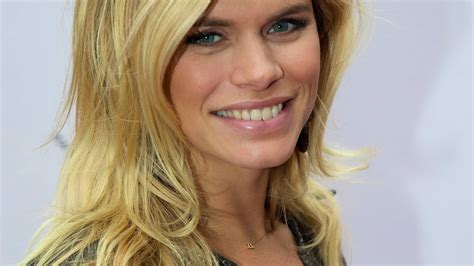 Nicolette Van Dam Getrouwd Met Vriend Bas Nunl Nicolette Van Dam Nieuws Newslocker