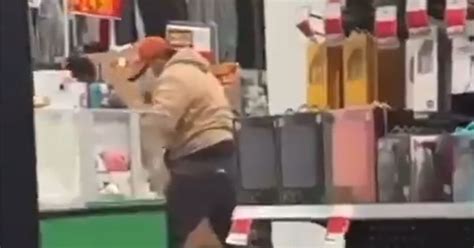 Comando Armado Asalta Sucursal De Bodega Aurrera En Xilotzingo Puebla