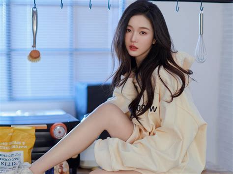 小仙女 曹婉瑾 休闲装iPad平板电脑壁纸 图片编号 壁纸网