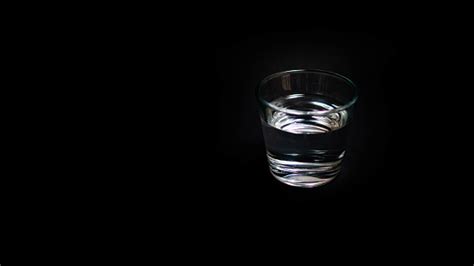 다른 색깔의 배경 상단 보기 추상적 인 커피 또는 차 컵으로 만든 패턴 0명에 대한 스톡 사진 및 기타 이미지 0명 검은색 검정색 배경 Istock