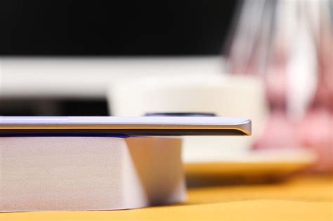 Xiaomi Civi Image Appreciation Thin And Light Body Excellent Grip