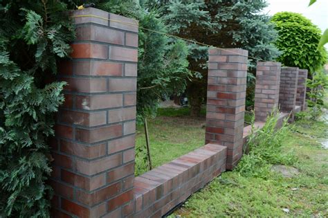Декоративные столбы для забора - 50 фото
