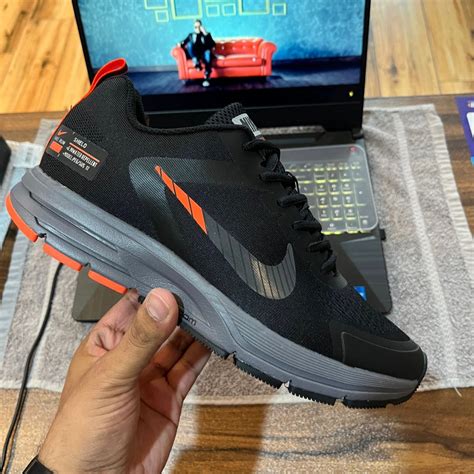 Nike Structure 17 X Superstore Club