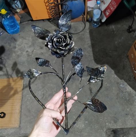 鹿Кованые розы на заказ 鹿 勞Классическая роза 1800р 勞 勞Роза железное сердце 2000р勞 ВКонтакте