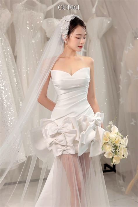 ชุดแต่งงาน ราตรียาว เกาะอก แต่งโบว์ สีขาว 3018 Size S