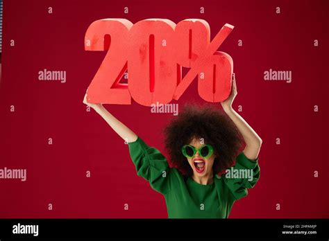 Pretty Woman Green Dress Afro Hairstyle Dark Glasses Twenty Percent In