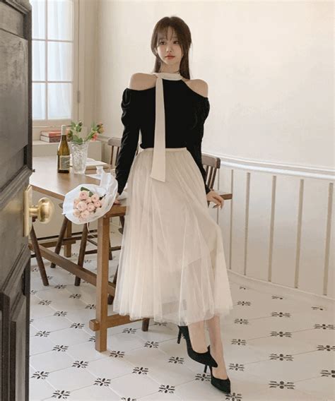 자체제작 오프숄더 홀터넥 배색 타이 스카프 티셔츠 에이블리