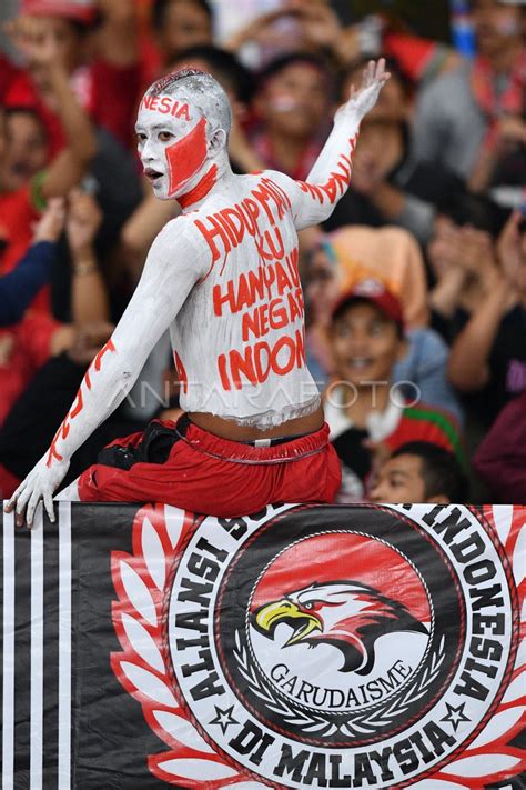 Suporter Timnas Indonesia Antara Foto