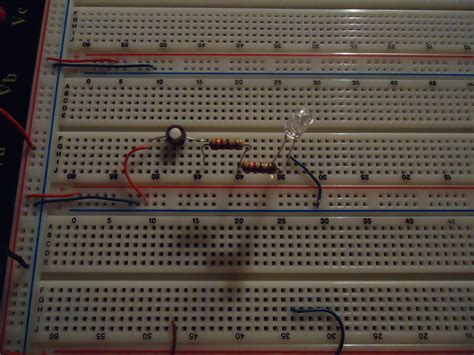 Electrónica Básica ENCENDIDO DE UN LED