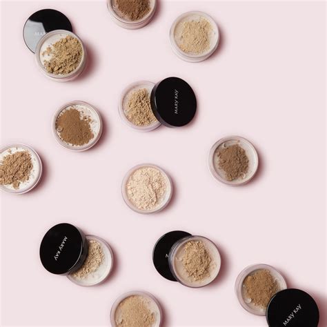 Jedwabisty Puder Wygładzający | Light Ivory | Mary Kay