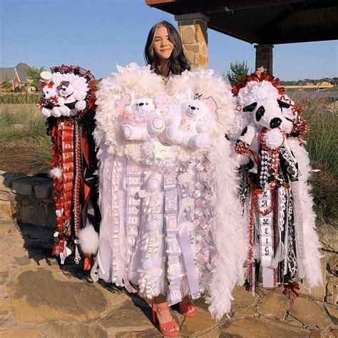 Texas Homecoming Mum Photos Through The Years