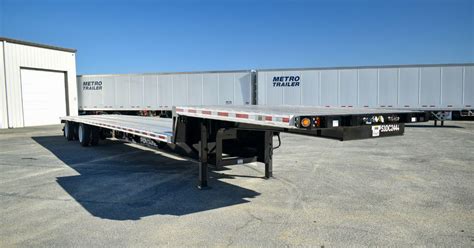 Dry Van Vs Flatbed Trailers Which To Choose For Your Needs