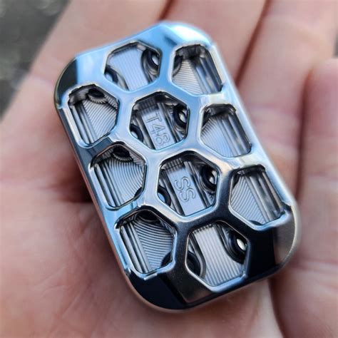 Toad Hex™ Polished 3 Click Titanium Slider Magnus Store