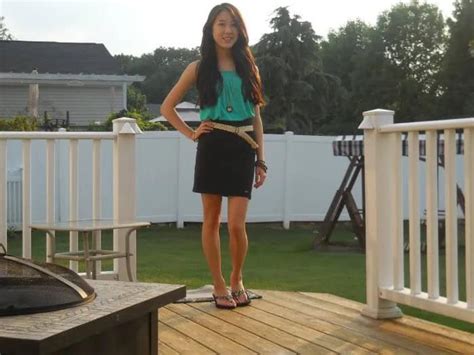 Best 12 Black Wedge Flip Flops Outfit Ideas For Ladies Secret Dresser