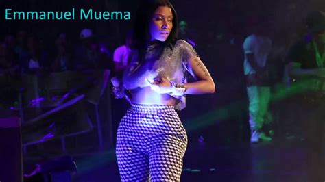 Nicki Minaj Flashes Her Body Youtube
