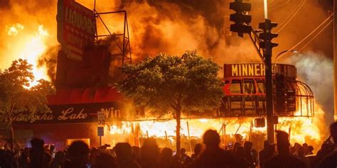 Far Right Extremist Pretended To Be Blm Pled Guilty To Rioting