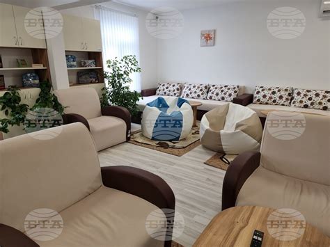 Центърът за търсещи международна и получили временна закрила в Ямбол ще продължи да работи Утро