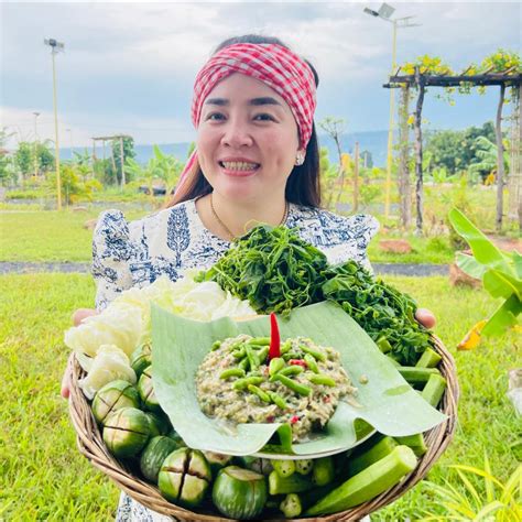 ម៉ាក់ វី Ta Khmau
