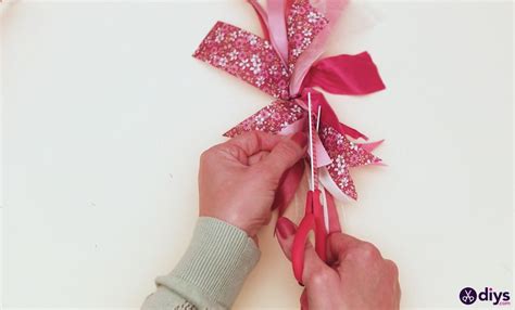 How To Make A Ribbon Bow In 8 Easy Steps For Wreaths Or Gifts