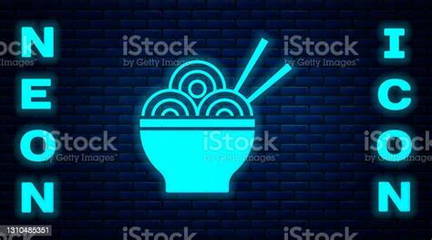 벽돌 벽 배경에 고립 된 그릇과 젓가락 아이콘에 빛나는 네온 아시아 국수 길거리 패스트푸드 한국어 일본어 중국 음식 벡터 0명에 대한 스톡 벡터 아트 및 기타 이미지