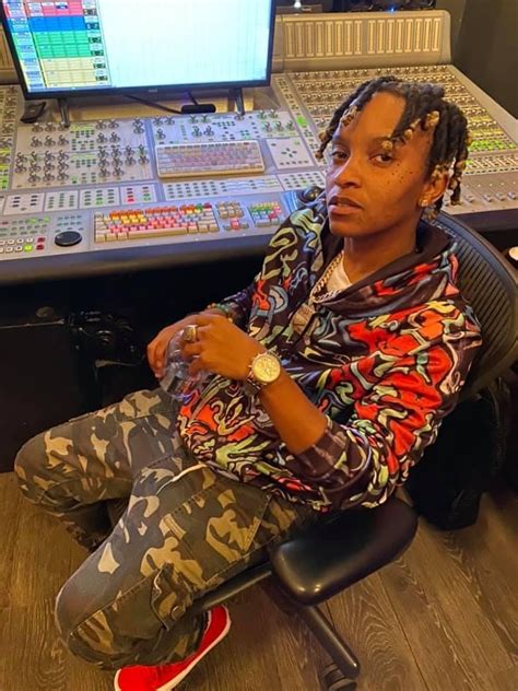 Life And Work With Nakeechia Davis Voyage Atl Magazine Atl City Guide