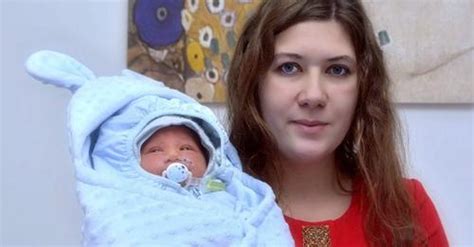 Лікарі повідомили Аллі що її син наро диться хво рим Чоловік покинув її родичі відвернулися