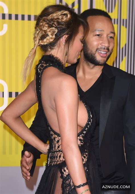 Chrissy Teigen Pantyless At The Mtv Video Music Awards In Microsoft