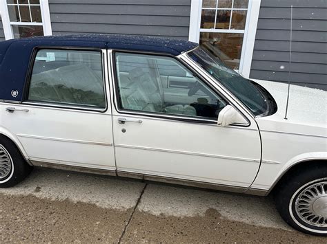 Lot 1988 Cadillac Model Dfw Deville Presidential Edition 138 751