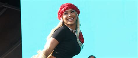 Saweetie Is Hosting Sex Unzipped A Netflix Comedy Special Featuring