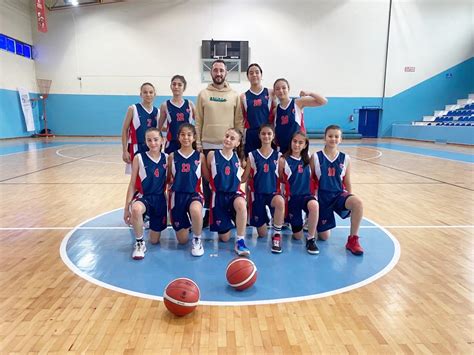 PaŞanin Kizlari Fİnal Yolunda Mustafakemalpaşa Haber Güncel Mustafakemalpaşa Haberleri