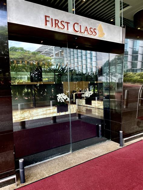 Onboard The Worlds Best First Class Cabin Singapore Airlines Suites