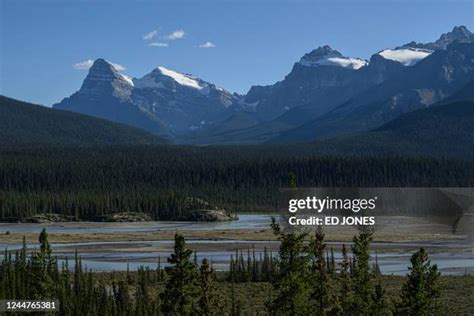 Howse Pass Photos And Premium High Res Pictures Getty Images