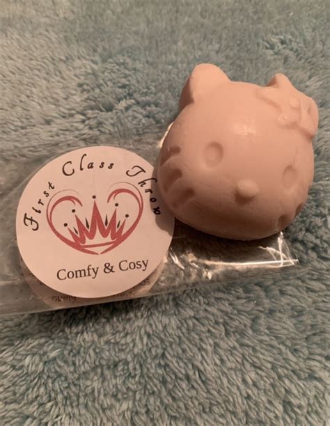 Hello Kitty Shape Hello Kitty Kitty Cosy