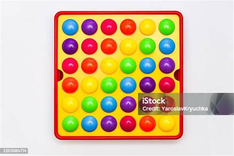 재미와 손가락 운동 능력과 창의적 사고의 발달을 위한 재미있는 어린이 게임 모자이크 퍼즐 아이의 창의적 교육 0명에 대한 스톡 사진 및 기타 이미지 Istock