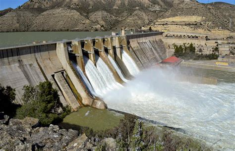 La Ch Ebro Constata Una Tendencia A La Disminución De Los Caudales En El Río Por La La Situación