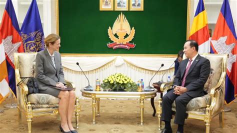 ឯកឧត្តមរដ្ឋមន្រ្តី ហួត ហាក់ ទទួលជួបពិភាក្សាការងារជាមួយអង្គការមូលនិធិអាស៉ីប្រចាំកម្ពុជា វិមាន៧មករា