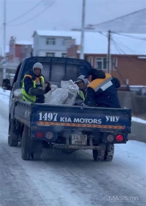 Нэг бүр нь 141 5 саяын үнэтэй зам цас цэвэрлэх машин хүчин чадлаа дийлэхгүй байна