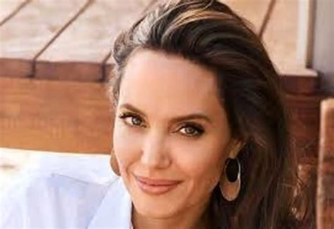 رابطه گرم آنجلینا جولی و پسرش توجه‌ها را جلب کرد عکس