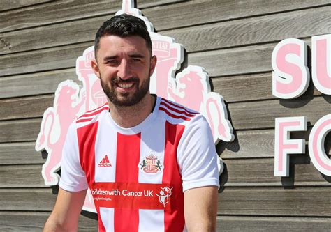 Sunderland Sign Conor Mclaughlin Picture Special Chronicle Live