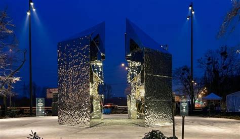 У Вишгороді на Київщині встановили меморіал Хрест Героїв фото НашКиїв Ua