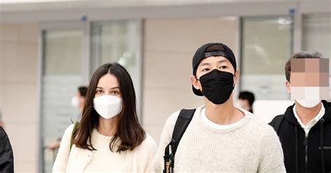 “존경스러울 정도로 멋져” 송중기 한달만에 직접 밝힌 英 아내[이슈와치]